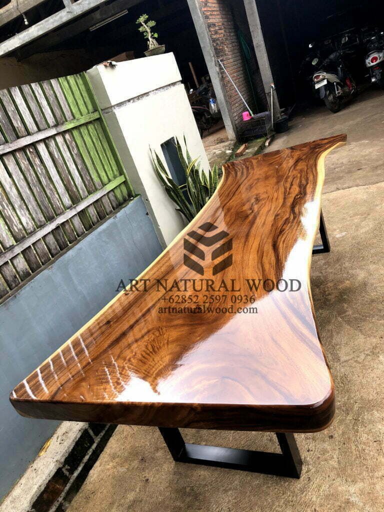 Meja Resin Kayu Besar Trembesi Solid - ART NATURAL WOOD