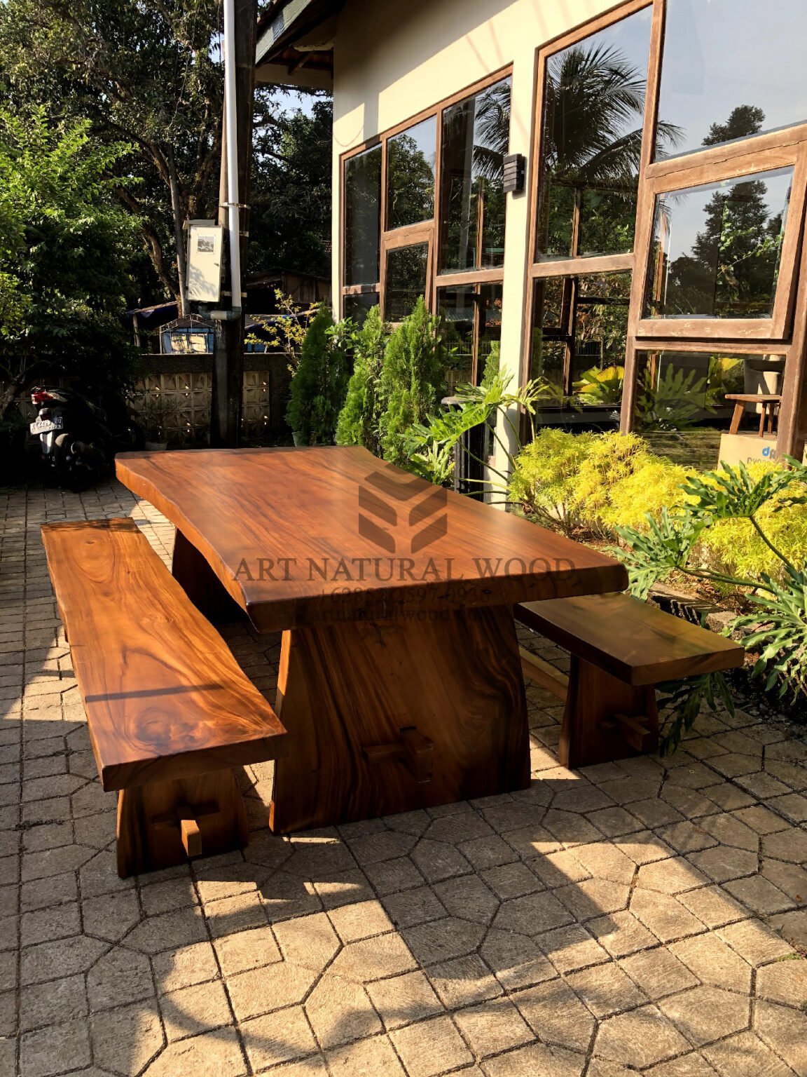 Meja Bangku Makan Kayu Besar Minimalis - Art Natural Wood