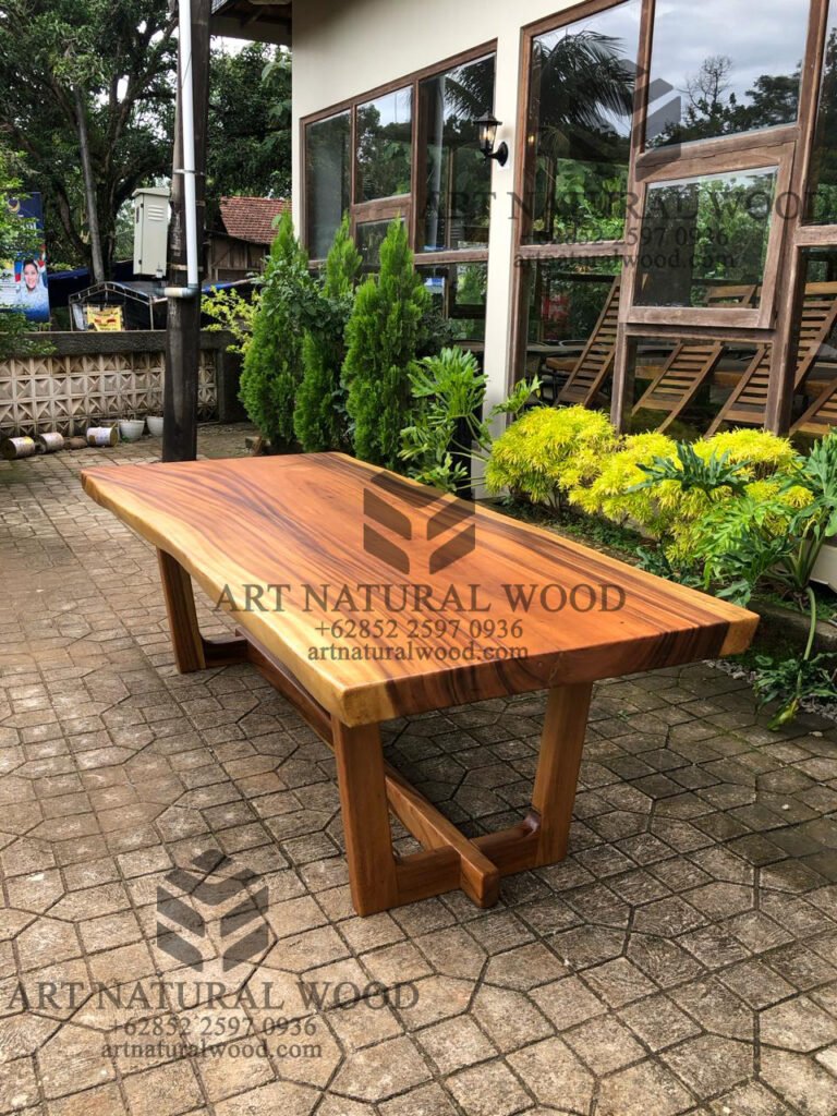 Meja Makan Kayu Utuh Trembesi Antik Natural Minimalis