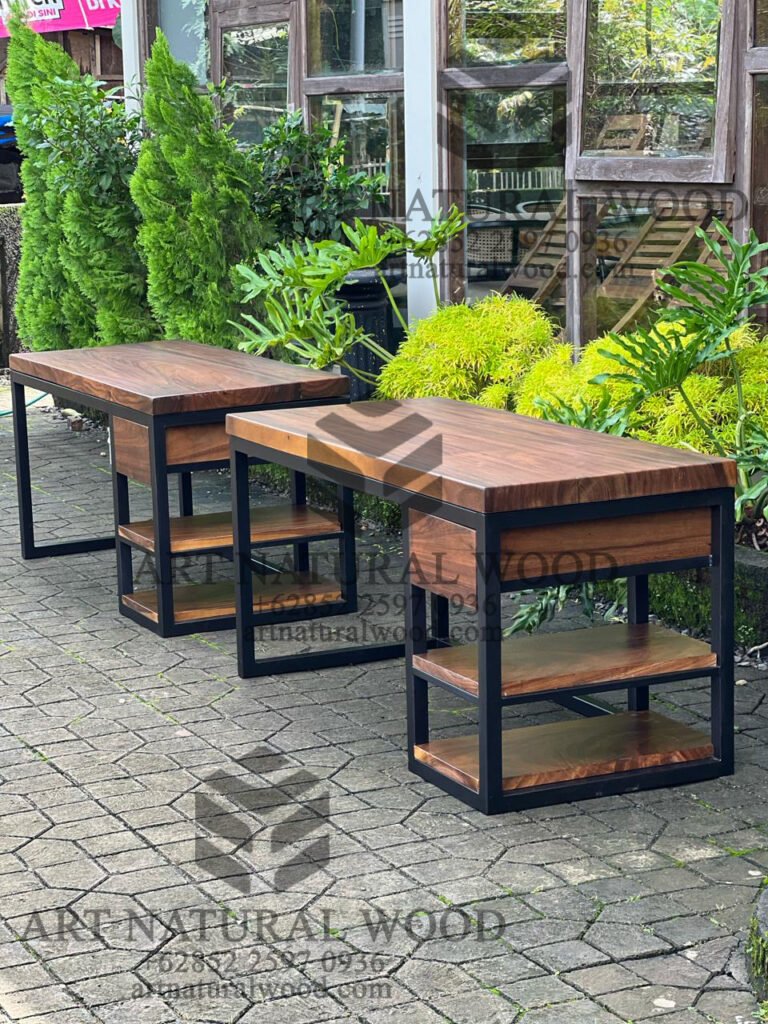 Meja Kerja Industrial Modern Kayu Trembesi Solid